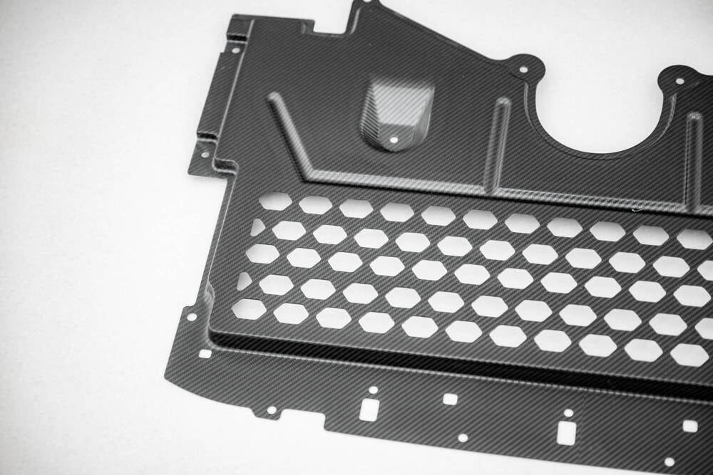 BMW - M2 - G87 - CARBON FIBER UNDER ENGINE COVER – Maxton Design Canada