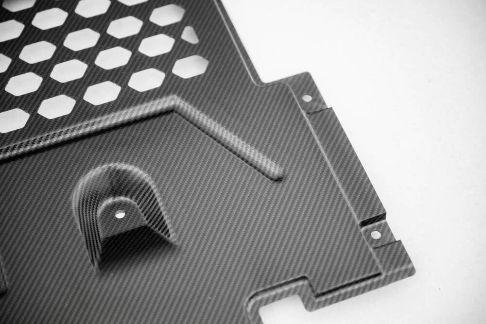 BMW - M2 - G87 - CARBON FIBER UNDER ENGINE COVER – Maxton Design Canada