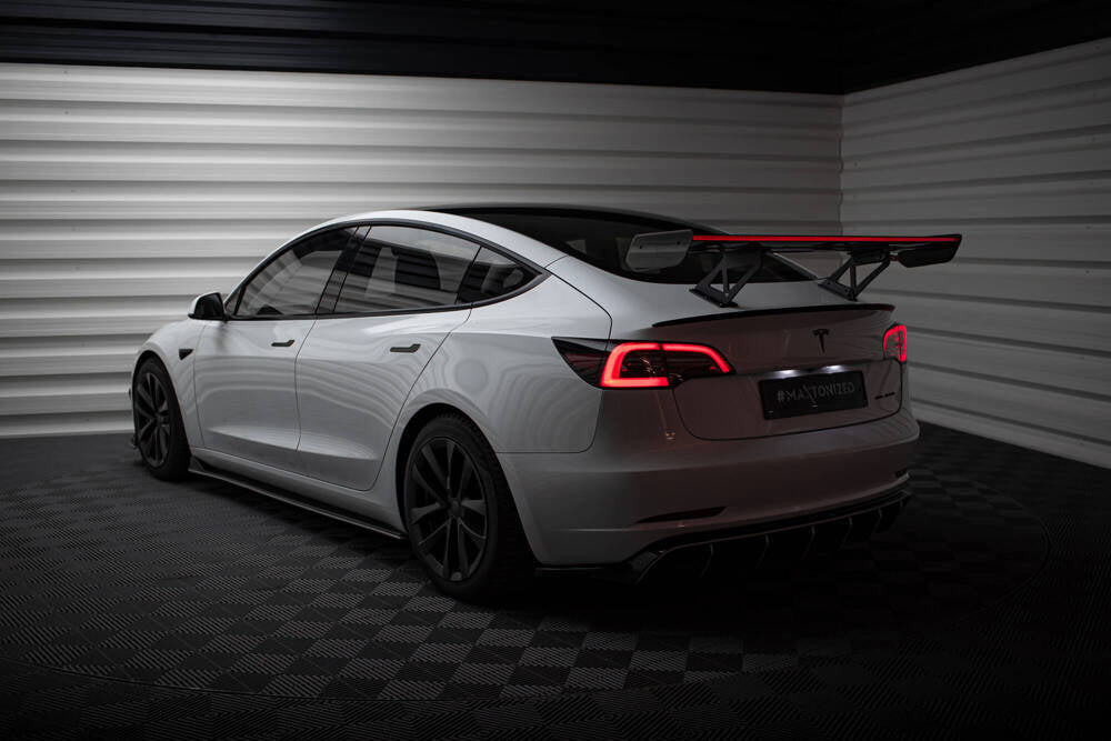 Tesla - Model 3 - Carbon Spoiler + LED – Maxton Design Canada