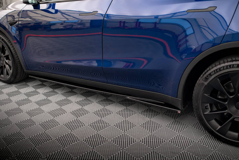 Tesla - Model Y - Side Skirts Diffuser - V1 – Maxton Design Canada